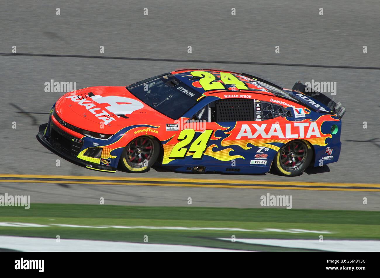 DAYTONA BEACH, FL - FEBRUARY 12: William Byron (#24 Hendrick ...