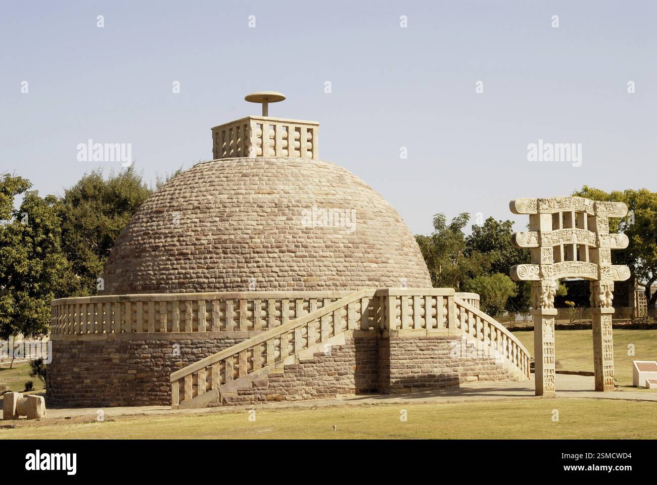 Great stupa no 3 of Buddhist architectural forms at Sanchi, Bhopal ...