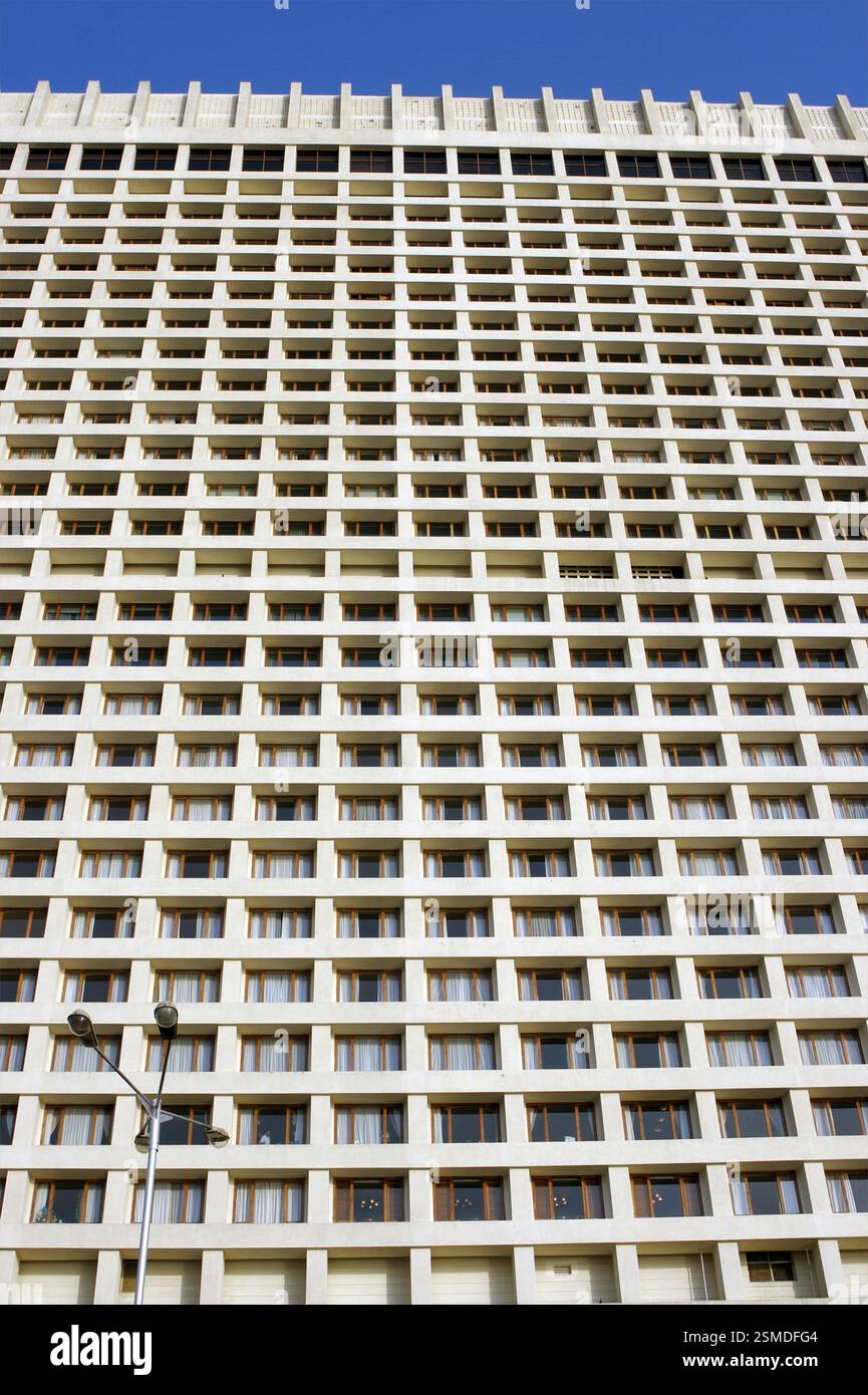 Hotel Trident square windows white cement, Marine Drive, Nariman Point ...