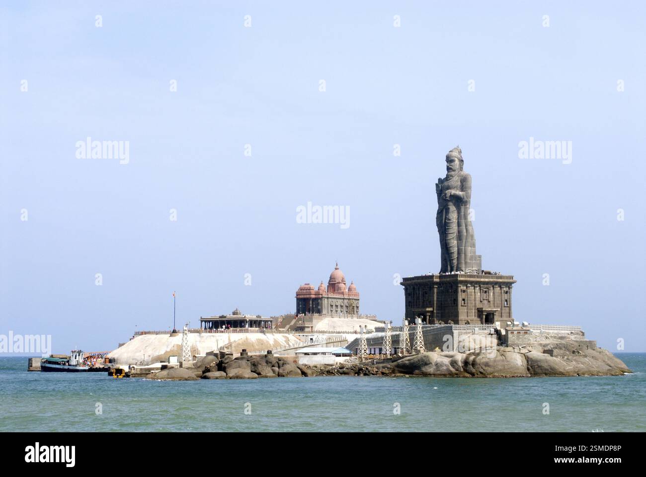 Shripada Mandapam Swami Vivekananda Rock Memorial and Thiruvalluvar ...