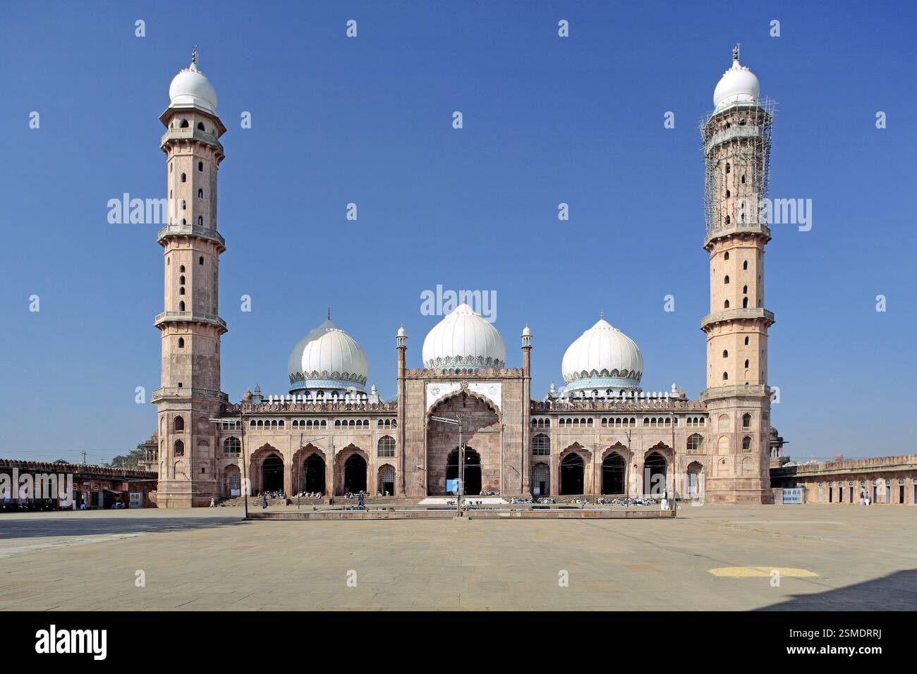 Taj-ul Masjid built in 1868 by Shah Jahan begum, Bhopal, Madhya Pradesh ...