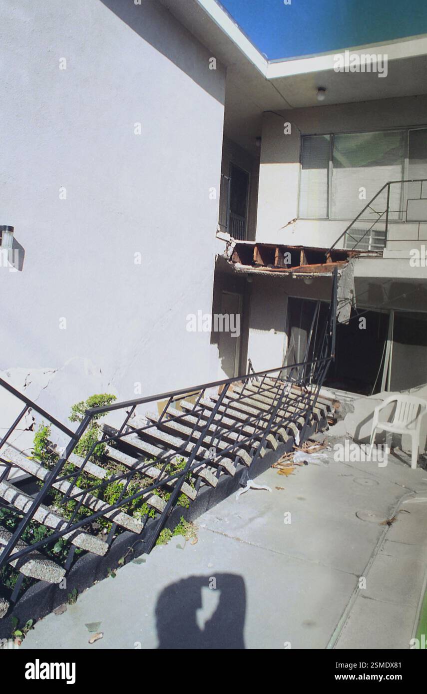 Los Angeles, CA, USA, January 1994. Apartment building on Hazeltine ...