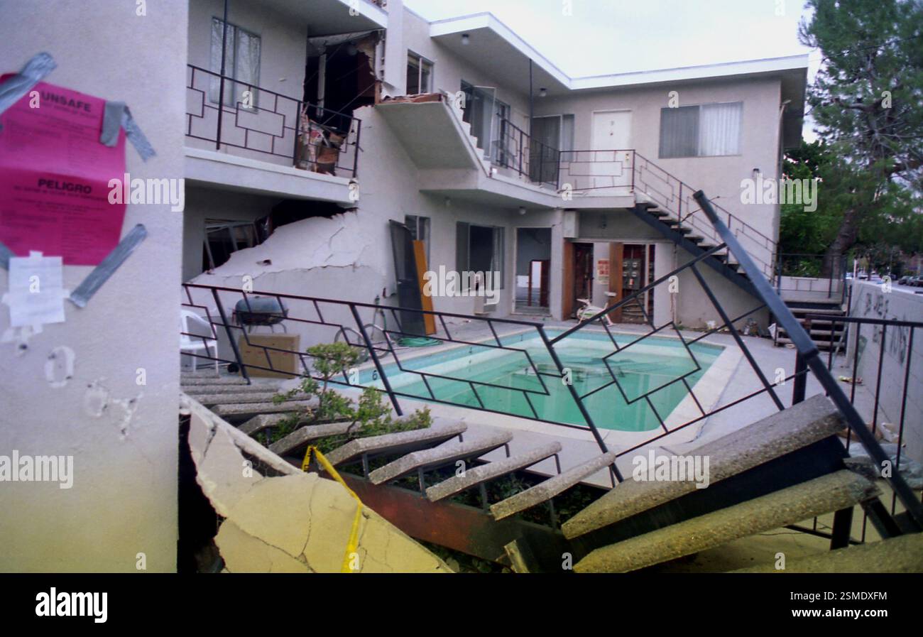 Los Angeles, CA, USA, January 1994. Apartment building on Hazeltine ...