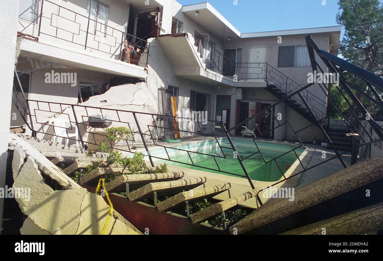 Los Angeles, CA, USA, January 1994. Apartment building on Hazeltine ...