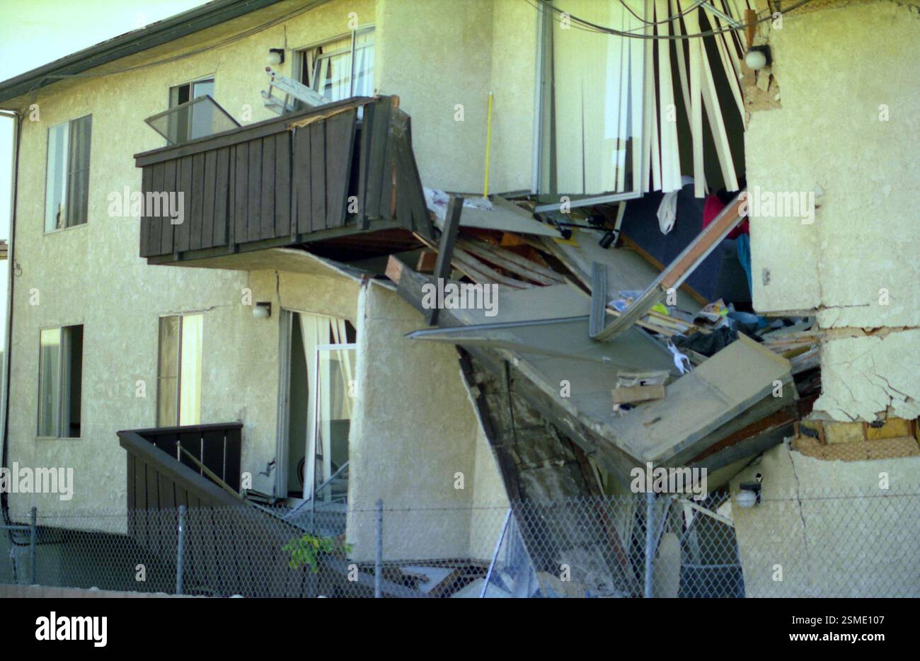 Los Angeles, CA, USA, January 1994. The Northridge meadows apartments ...