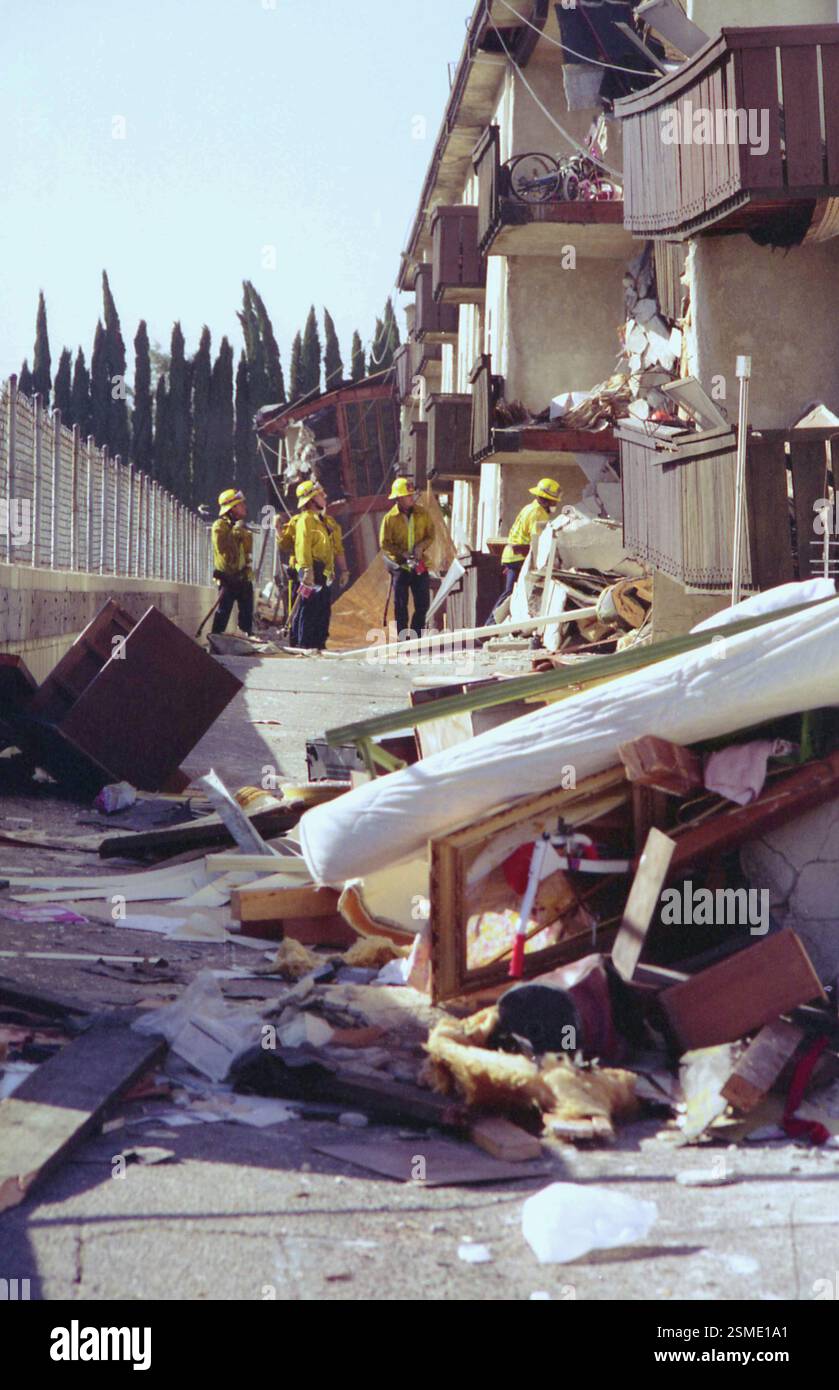 Los Angeles, CA, USA, January 1994. First responders seen at the ...