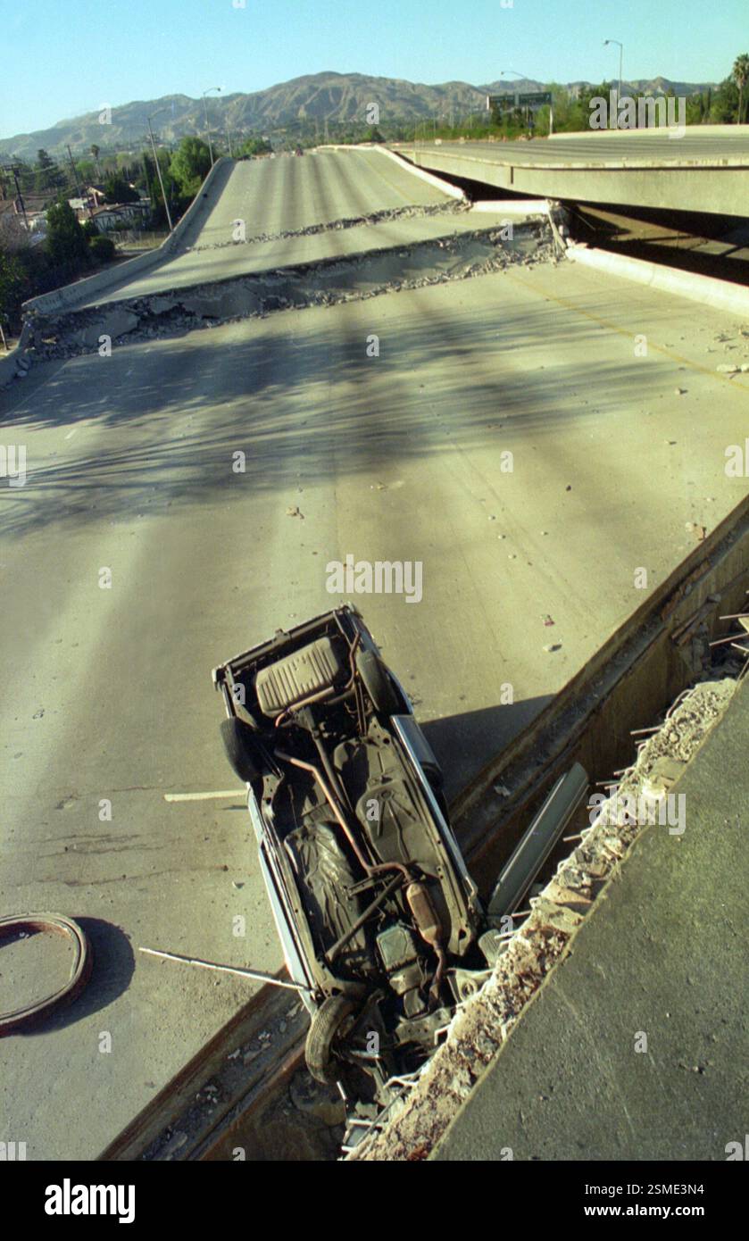 Los Angeles, CA, USA, January 1994. Vehicle overturned after the ...