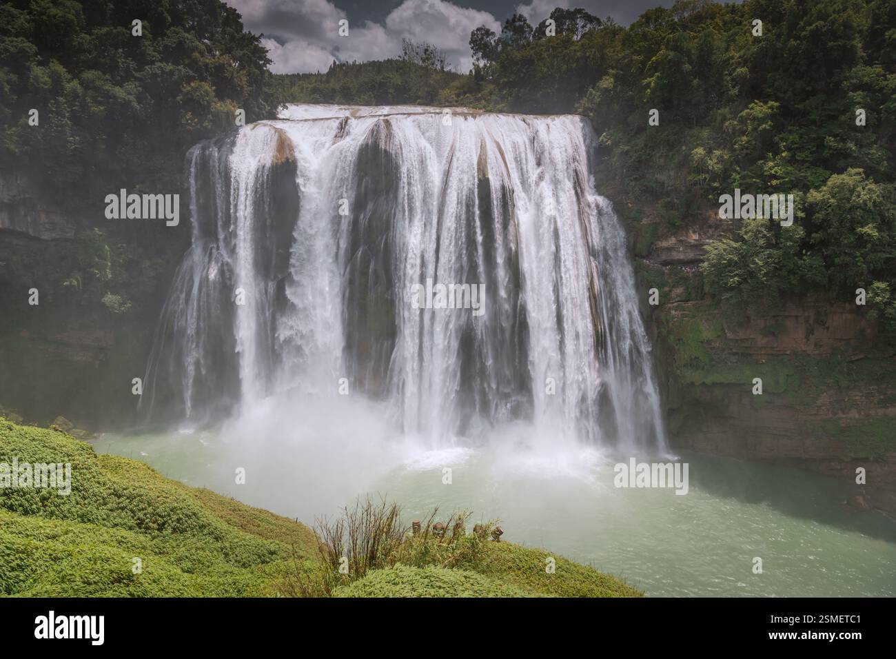Huangguoshu Waterfall is located on the Baishui River in Guizhou ...