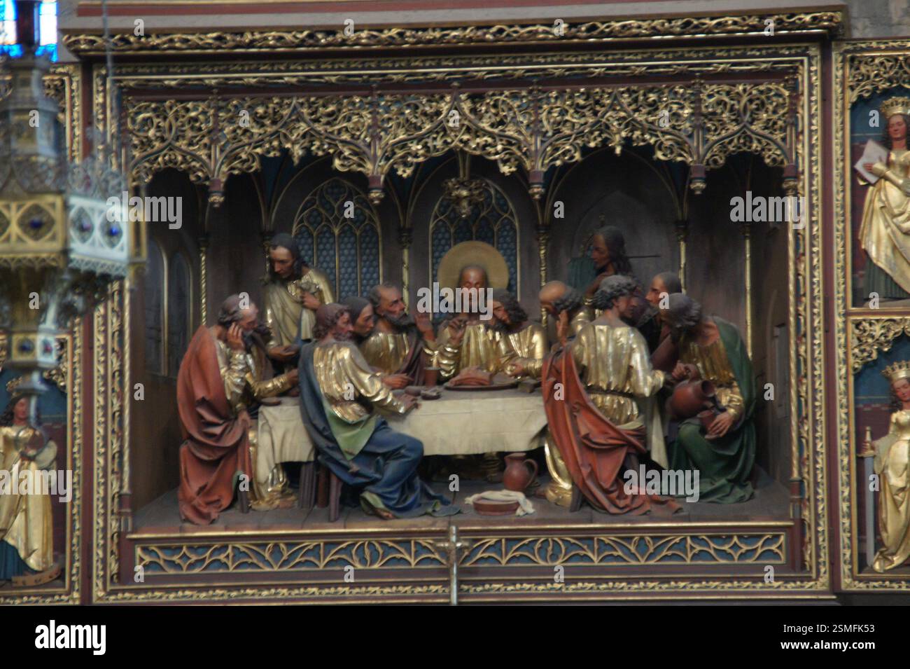 The Last Supper depicts Jesus at a table with his twelve apostles ...
