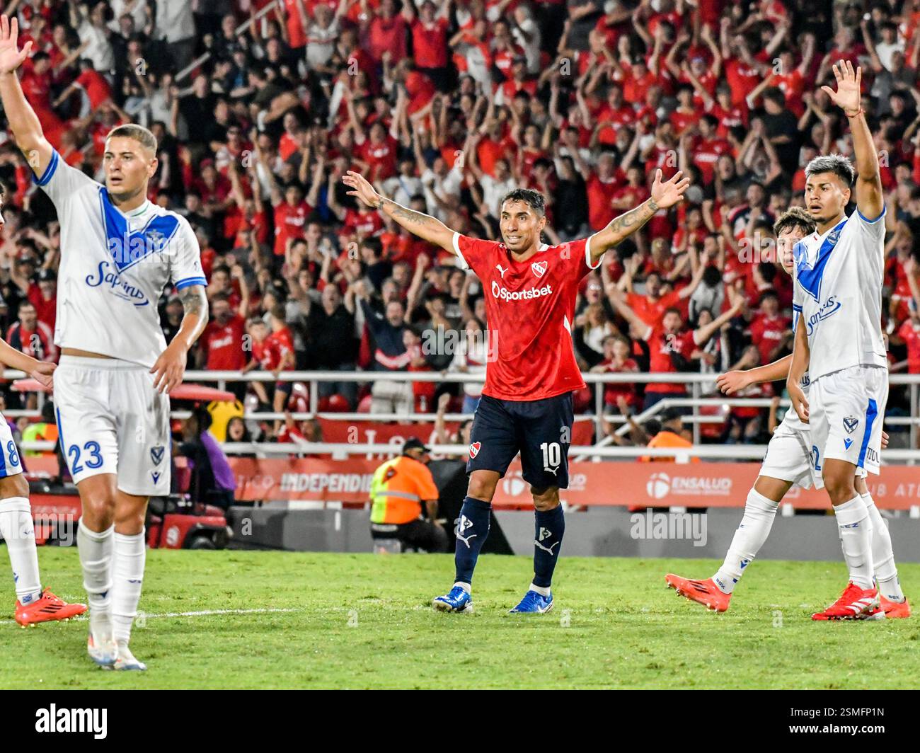 Velez in libertadores hi-res stock photography and images - Alamy