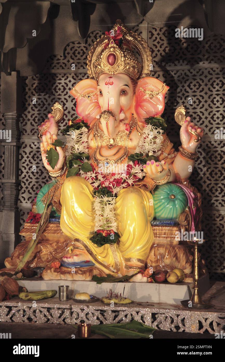 Idol of lord ganesh elephant headed god, Ganesh ganpati Festival, Thane ...