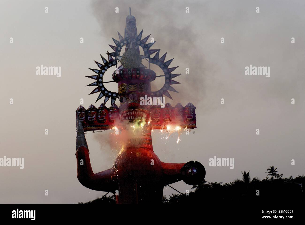 Ravan face hi-res stock photography and images - Alamy