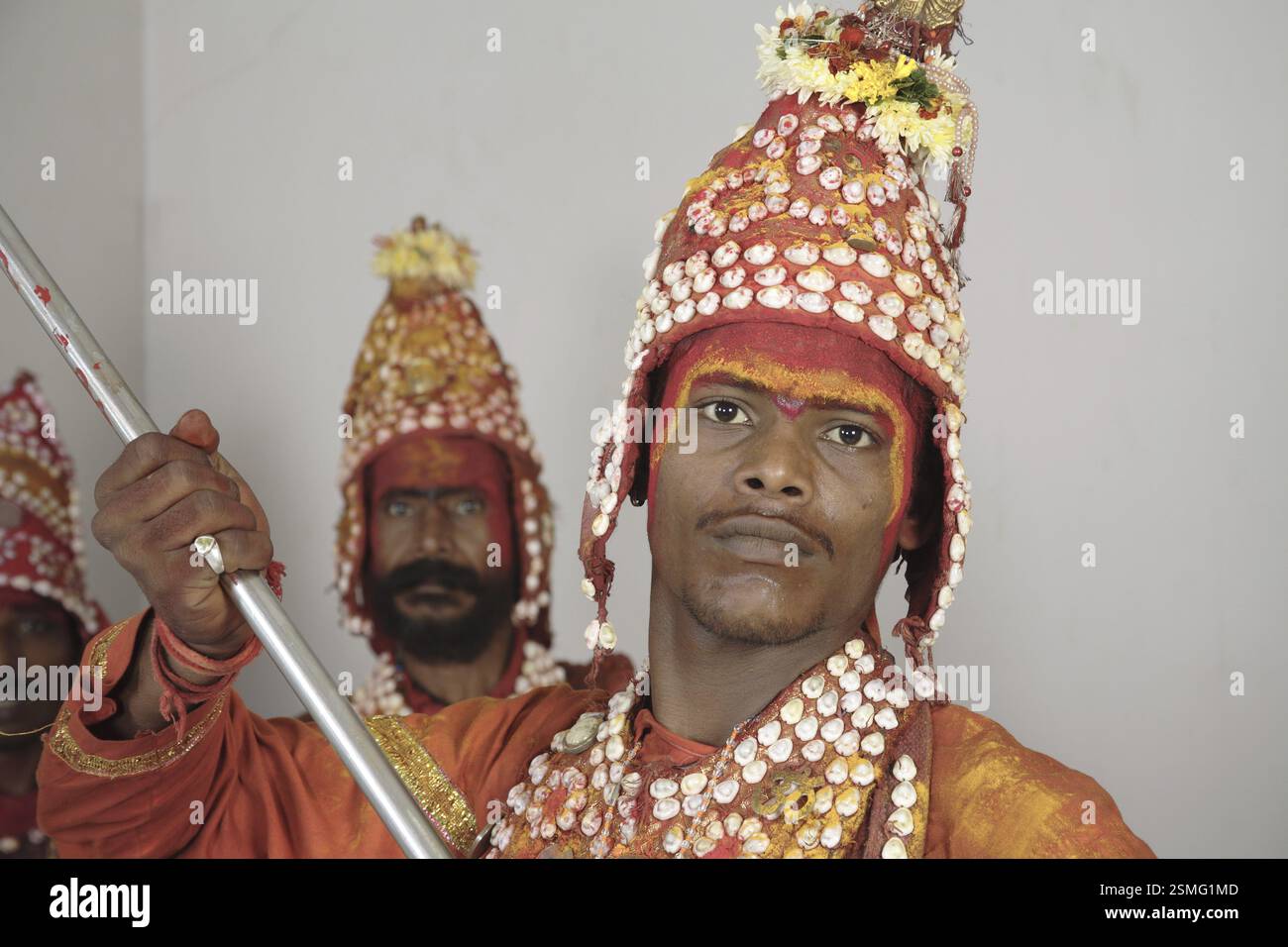 Gondhali from Sholapur District playing drums, Maharashtra, India MR ...