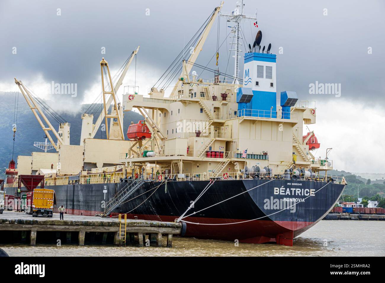 Taino bay industrial port hi-res stock photography and images - Alamy