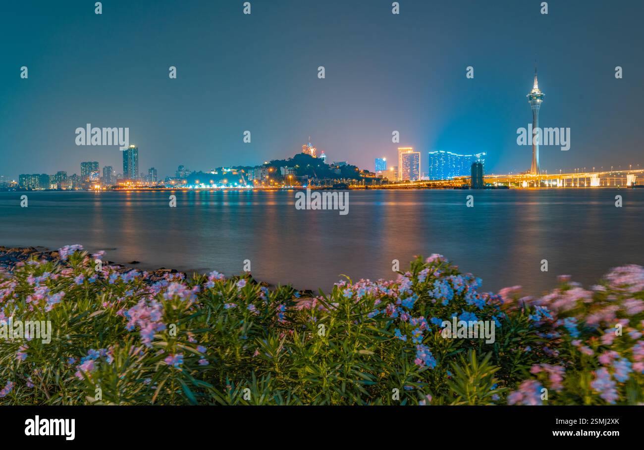 Night view of Macau across Zhuhai Stock Photo - Alamy