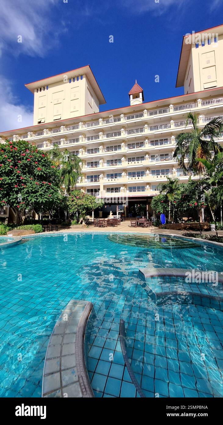 Beautiful and luxurious swimming pool in resort Stock Photo - Alamy