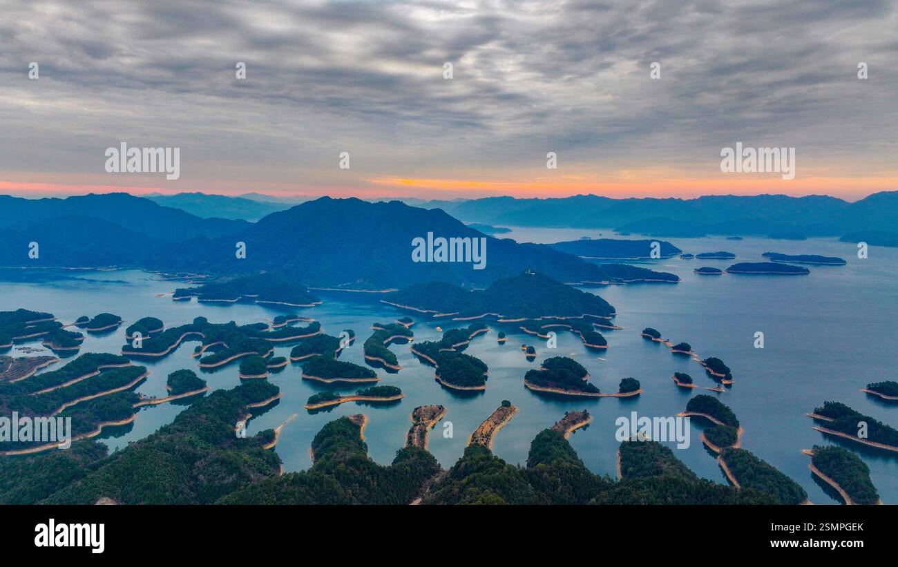 Aerial photo shows the Qiandao Lake in Hangzhou City, east China's Zhejiang Province, 10 ...
