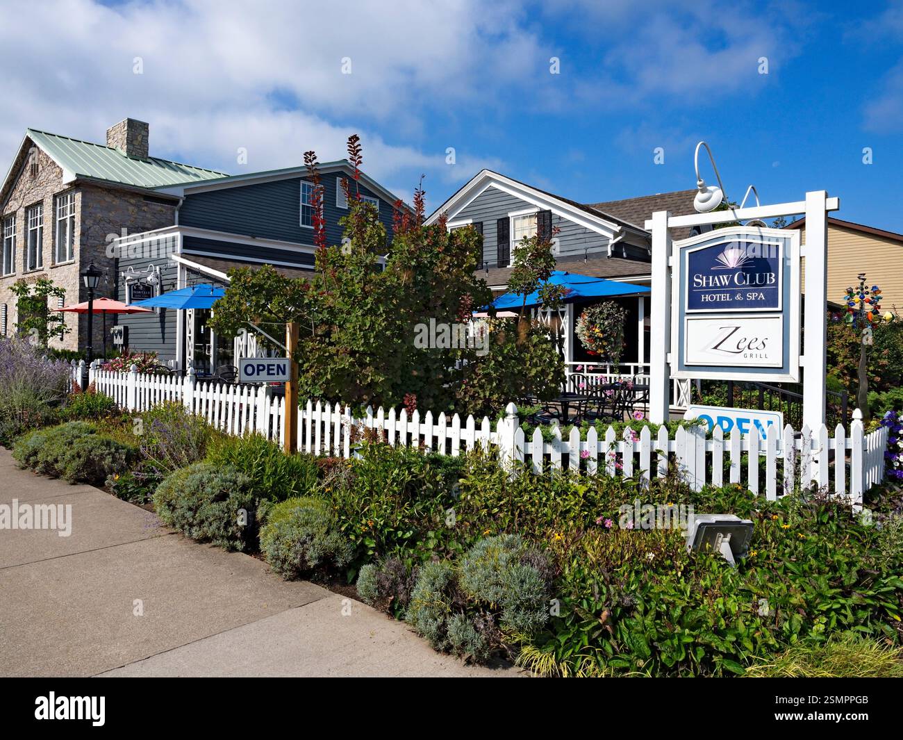 Niagara on the Lake, Canada / Shaw Club Hotel and Spa.Picturesque ...