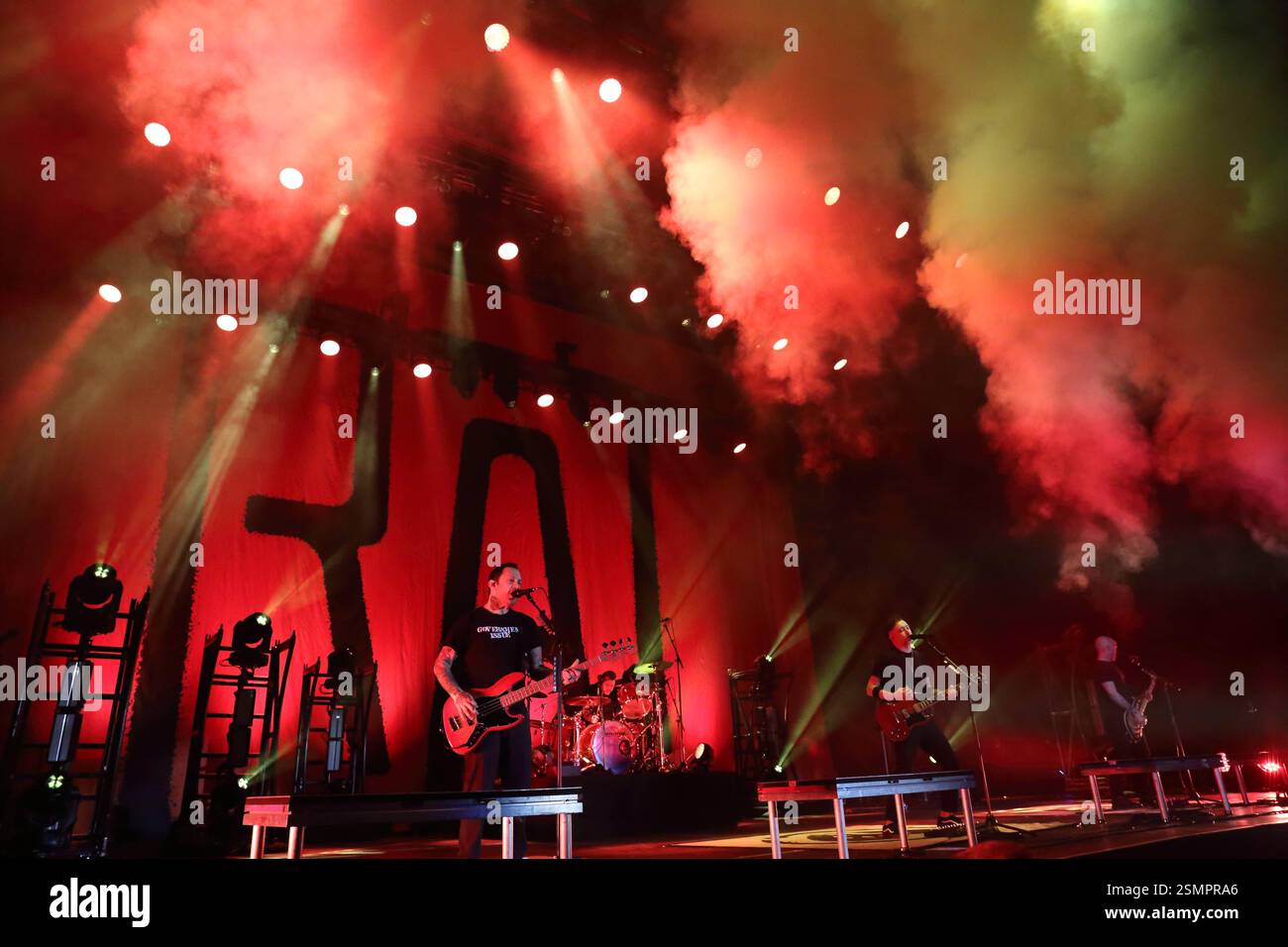 Joe Principe, Brandon Barnes, Tim McIlrath und Zach Blair, v.l., von ...