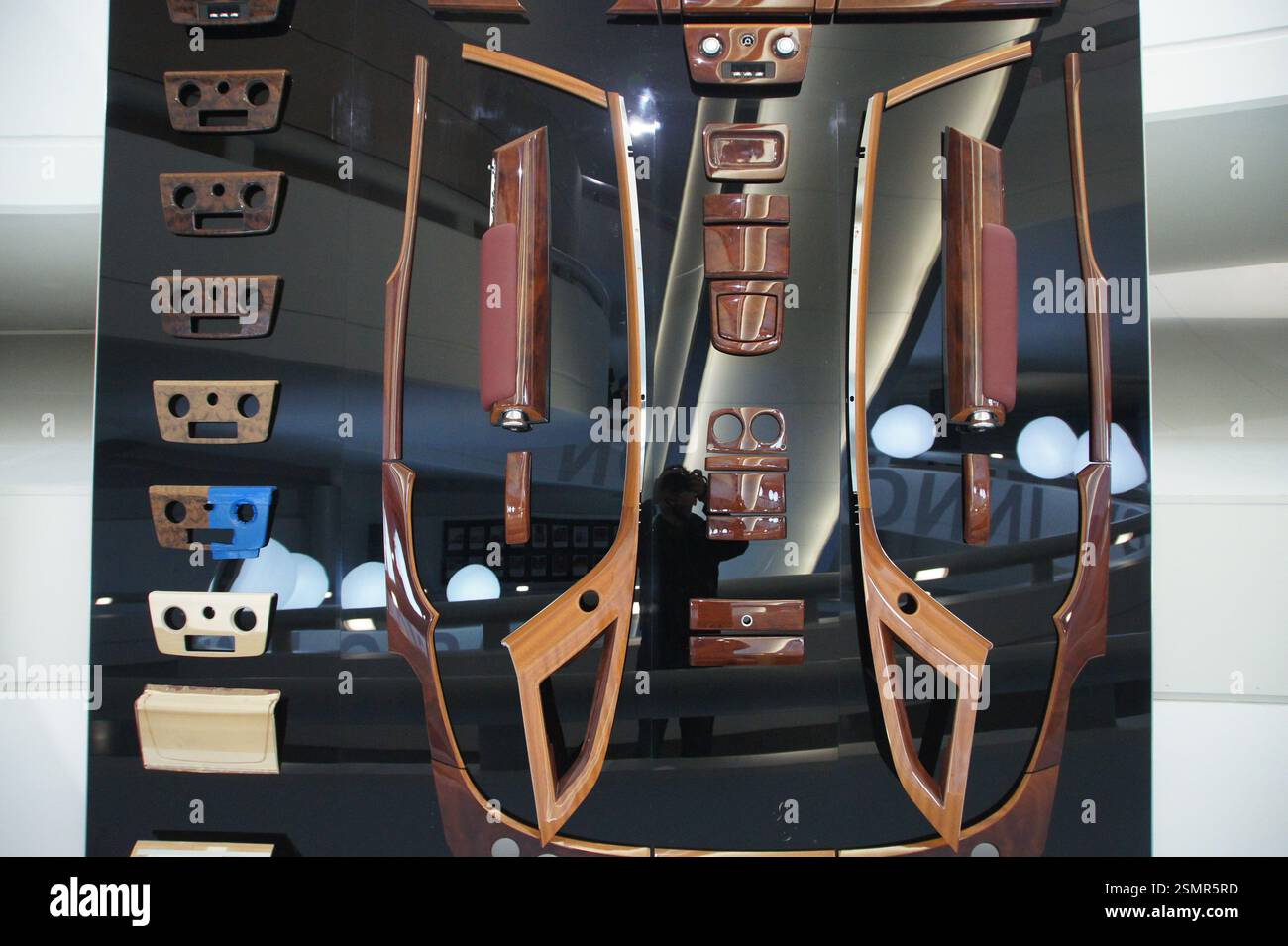 You mu teak wood hi-res stock photography and images - Alamy