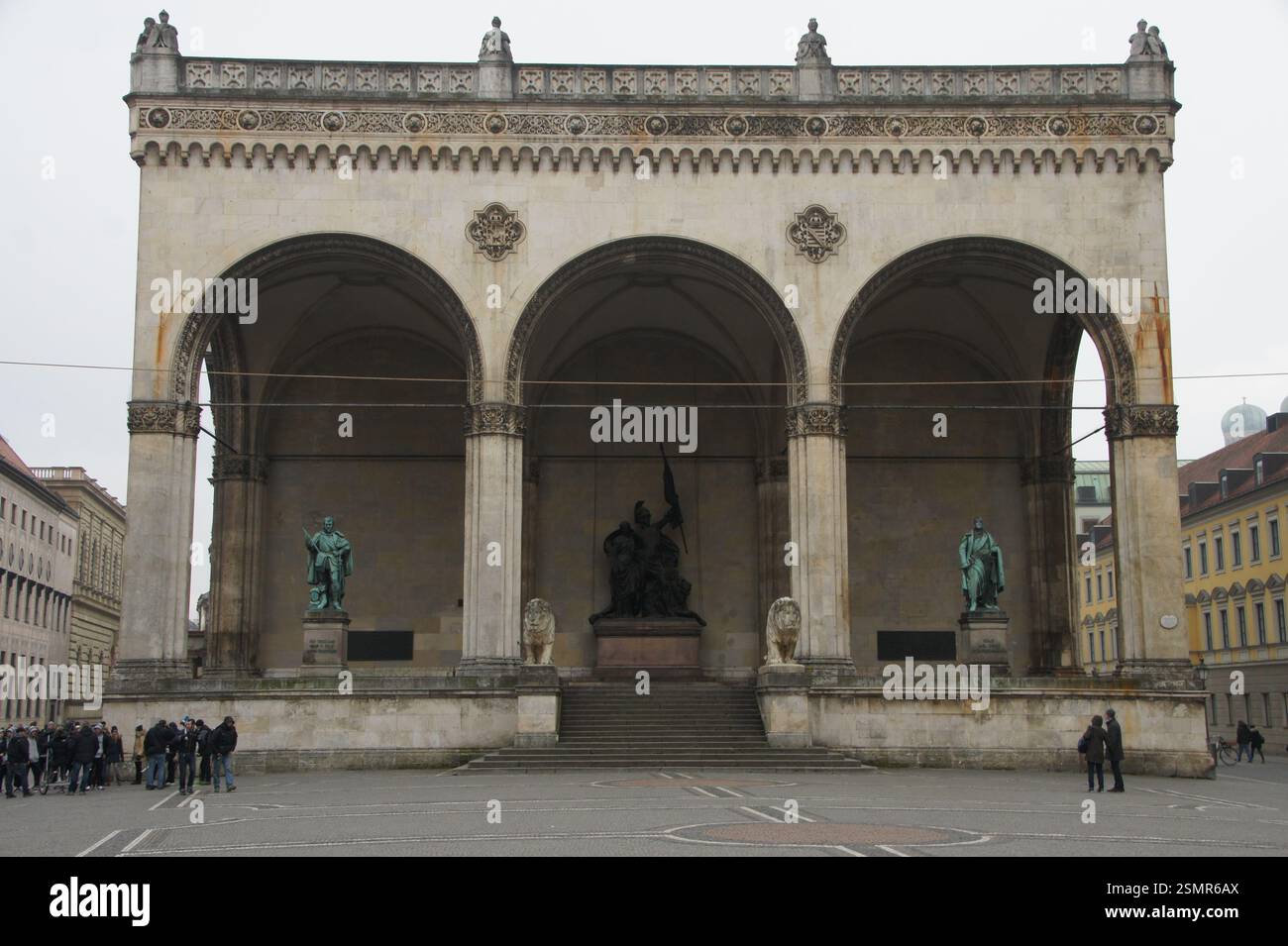 Feldherrnhalle, a triumphal arch with statues, stands in Munich's ...