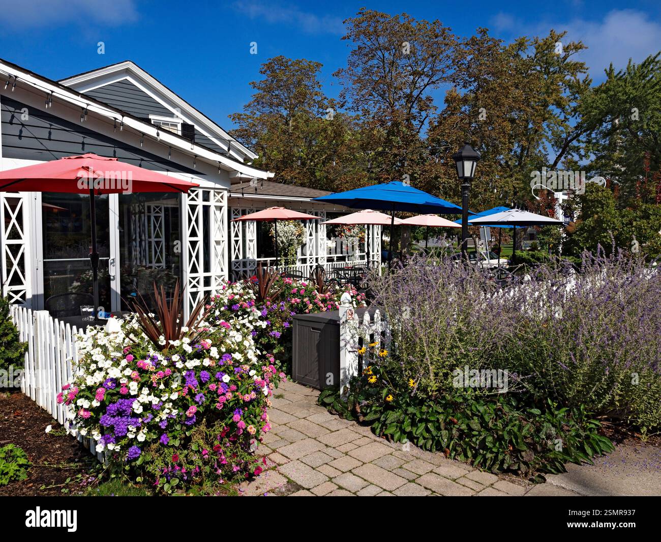 Niagara on the Lake, Canada / Shaw Club Hotel and Spa.Picturesque ...