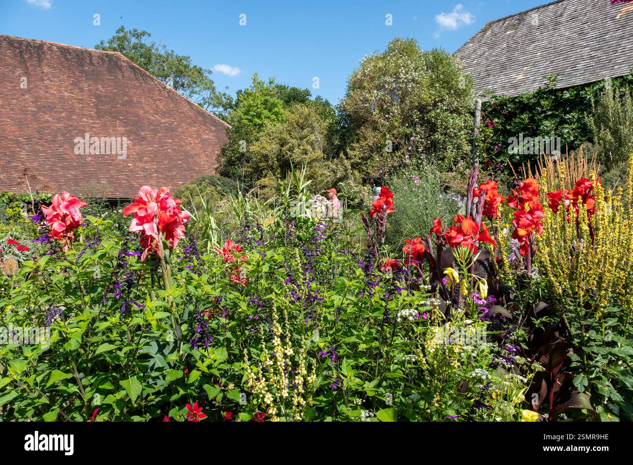 Great dixter barn hi-res stock photography and images - Alamy