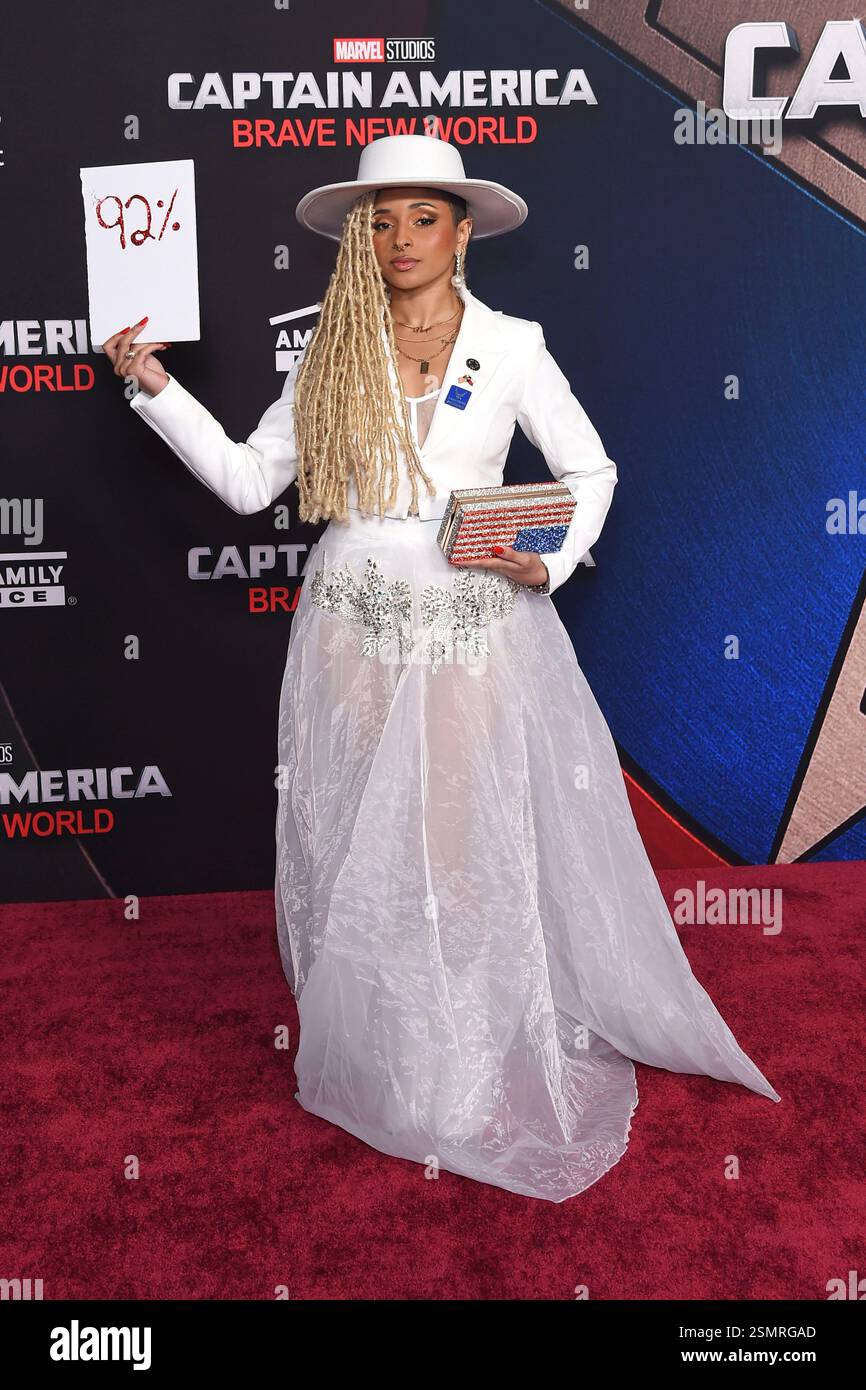 Nicque Marina bei der Weltpremiere des Kinofilms 'Captain America ...