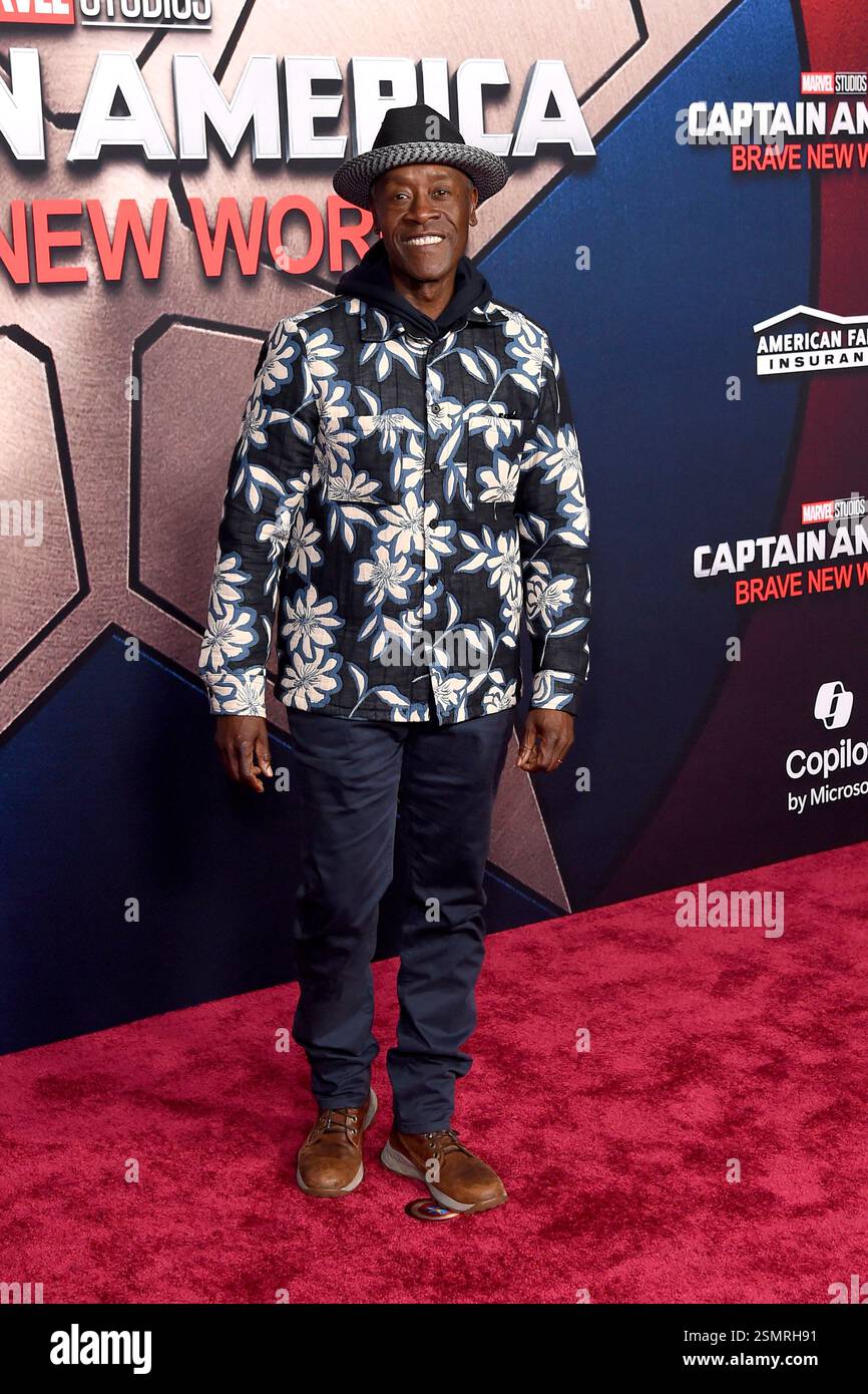 Don Cheadle bei der Weltpremiere des Kinofilms 'Captain America: Brave ...