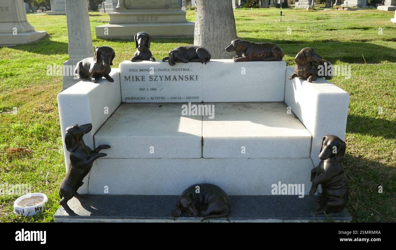 Hollywood, California, USA 10th February 2025 Mike Szymanski Grave ...