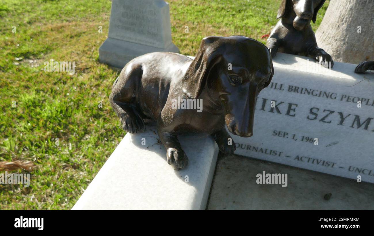 Hollywood, California, USA 10th February 2025 Mike Szymanski Grave ...