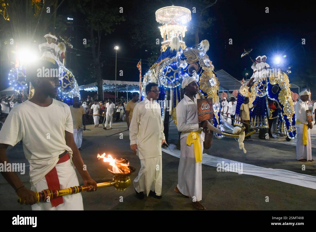 Nawam Maha Perahara celebrated in Sri Lanka Sri Lankan Buddhists ...