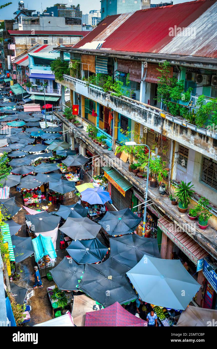 Daily life of traditional market at Phung Hung street, Cho Lon. Street ...