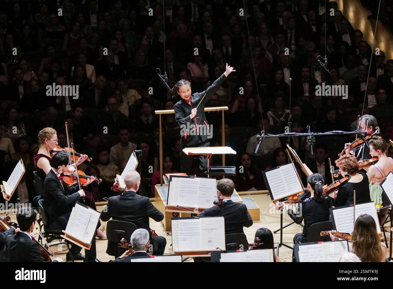 New York, USA.11th February 2025. Chinese-born New Zealand conductor ...