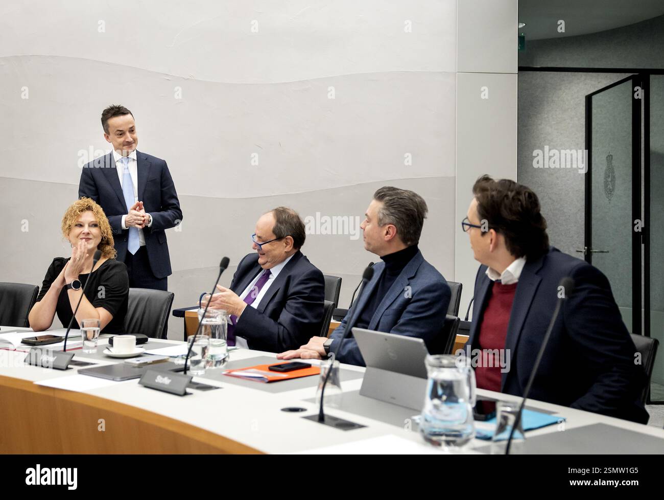 DEN HAAG - Inge van Dijk (CDA), State Secretary Tjebbe van ...