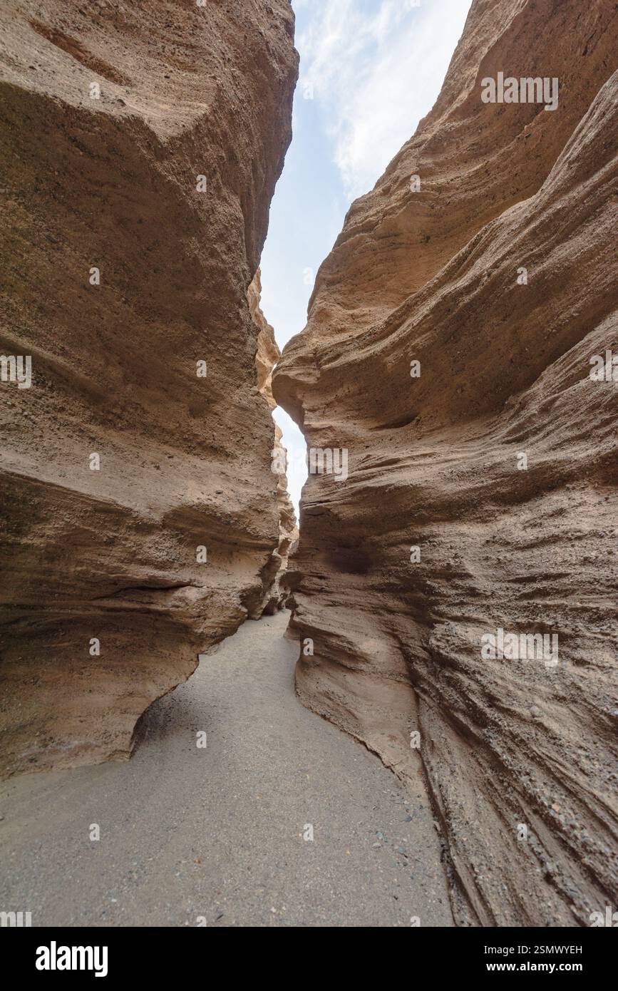 China xinjiang yuli desert hi-res stock photography and images - Alamy