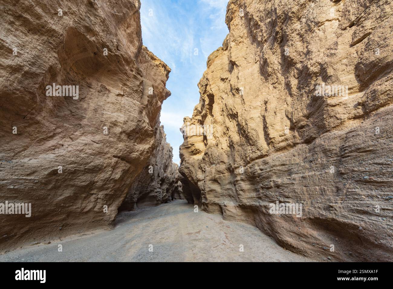 Lop Nur Grand Canyon in Korla, Xinjiang, China Stock Photo - Alamy