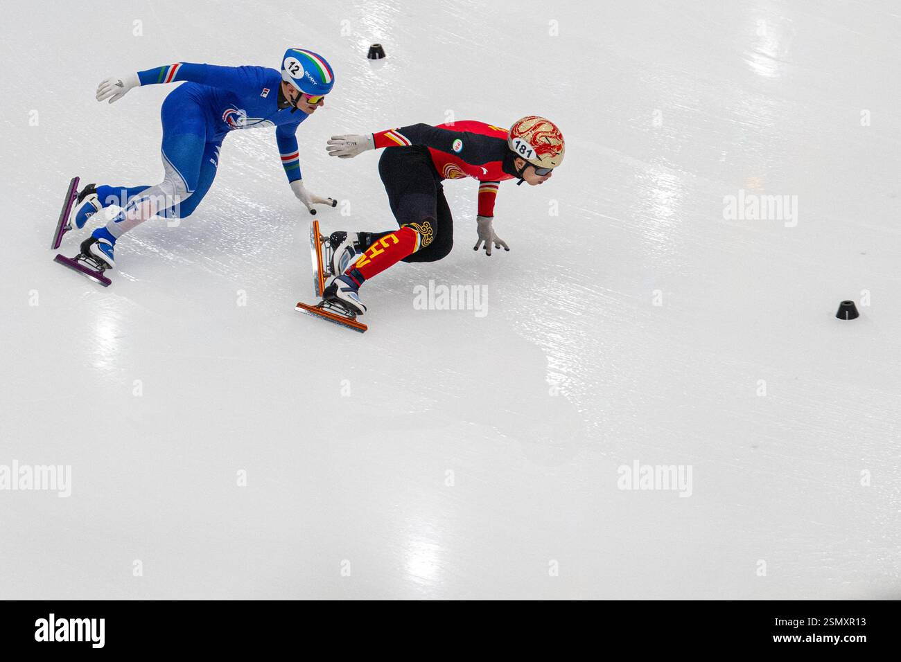 LI Run CHN leads SPECHENHAUSER Luca ITA during the ISU Short Track ...