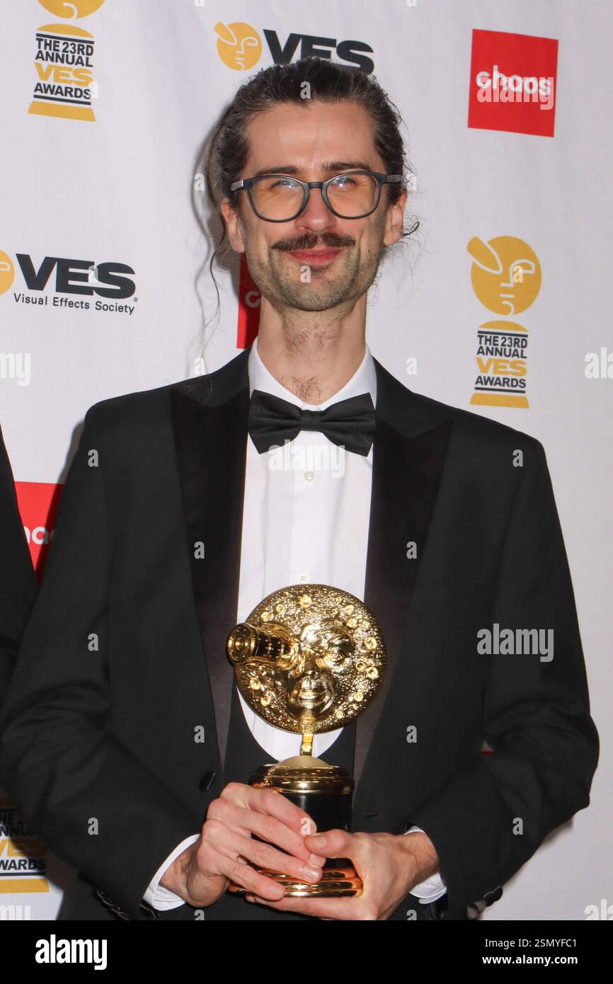 Matteo Oliviero Dancy 02/11/2025 The 23rd Annual VES Awards Press Room ...