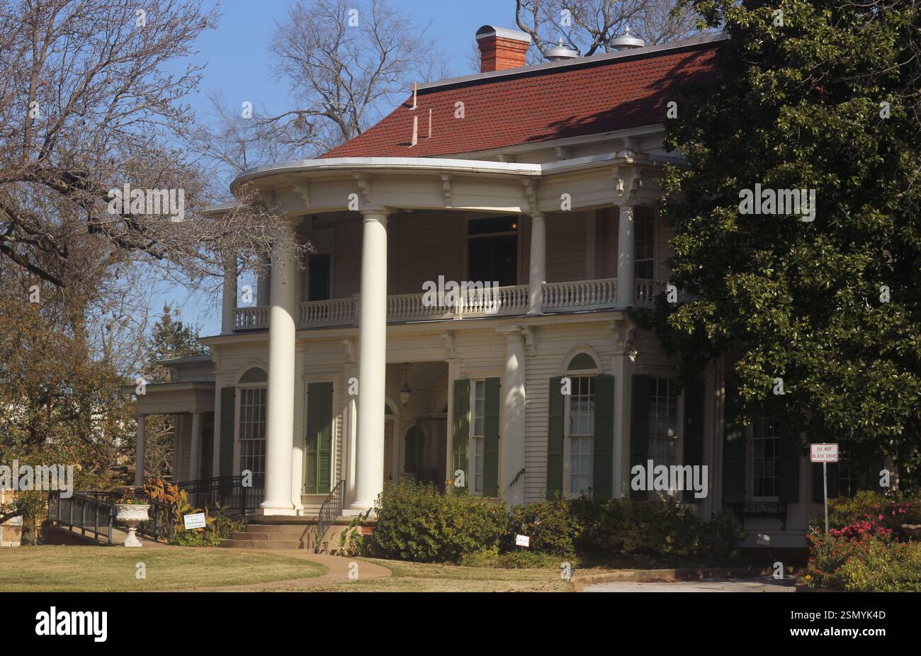 Wealthy plantation home house hi-res stock photography and images - Alamy
