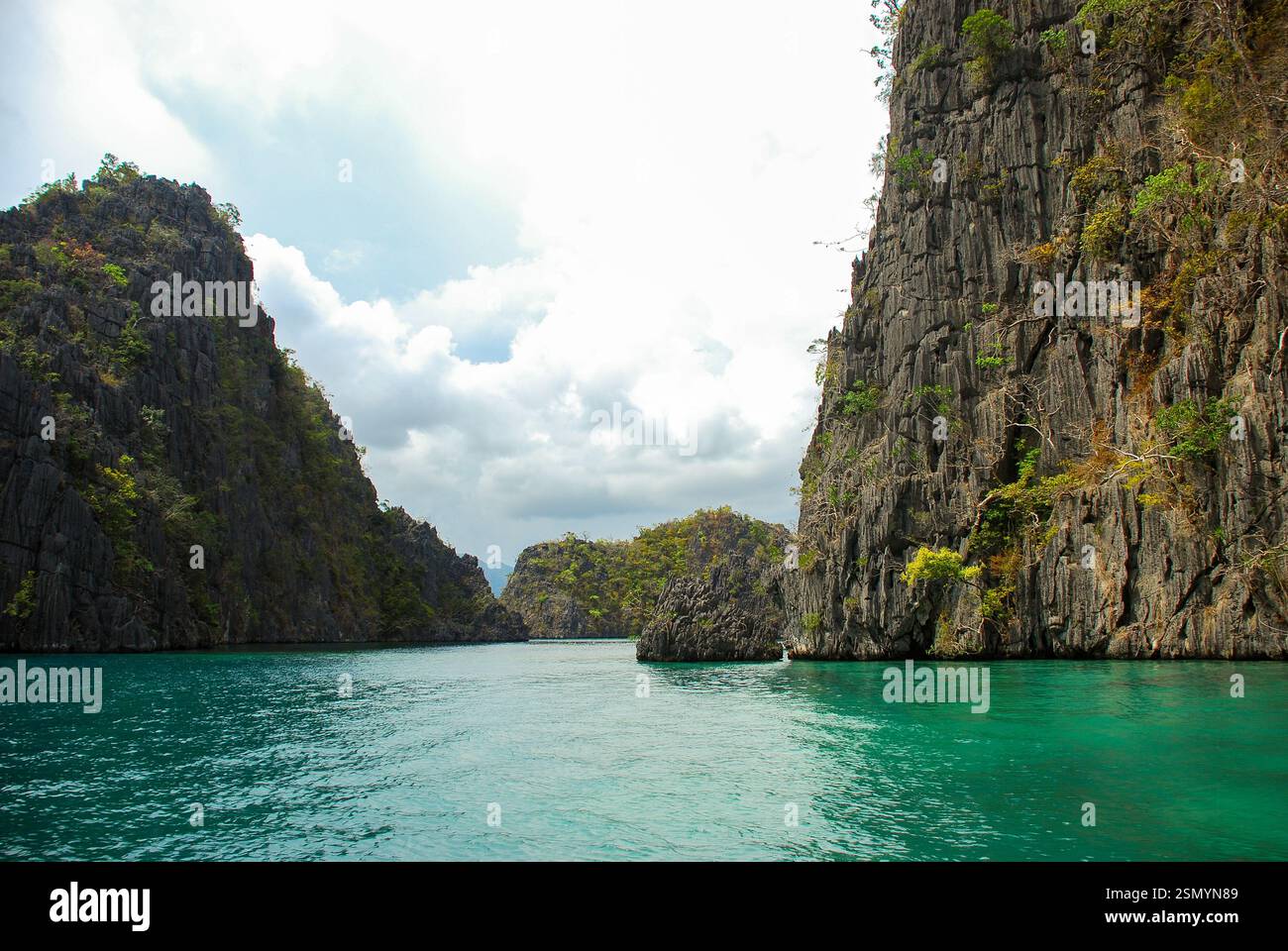 Amazing landscape of the lake of the island - Philippines, Coron Island ...