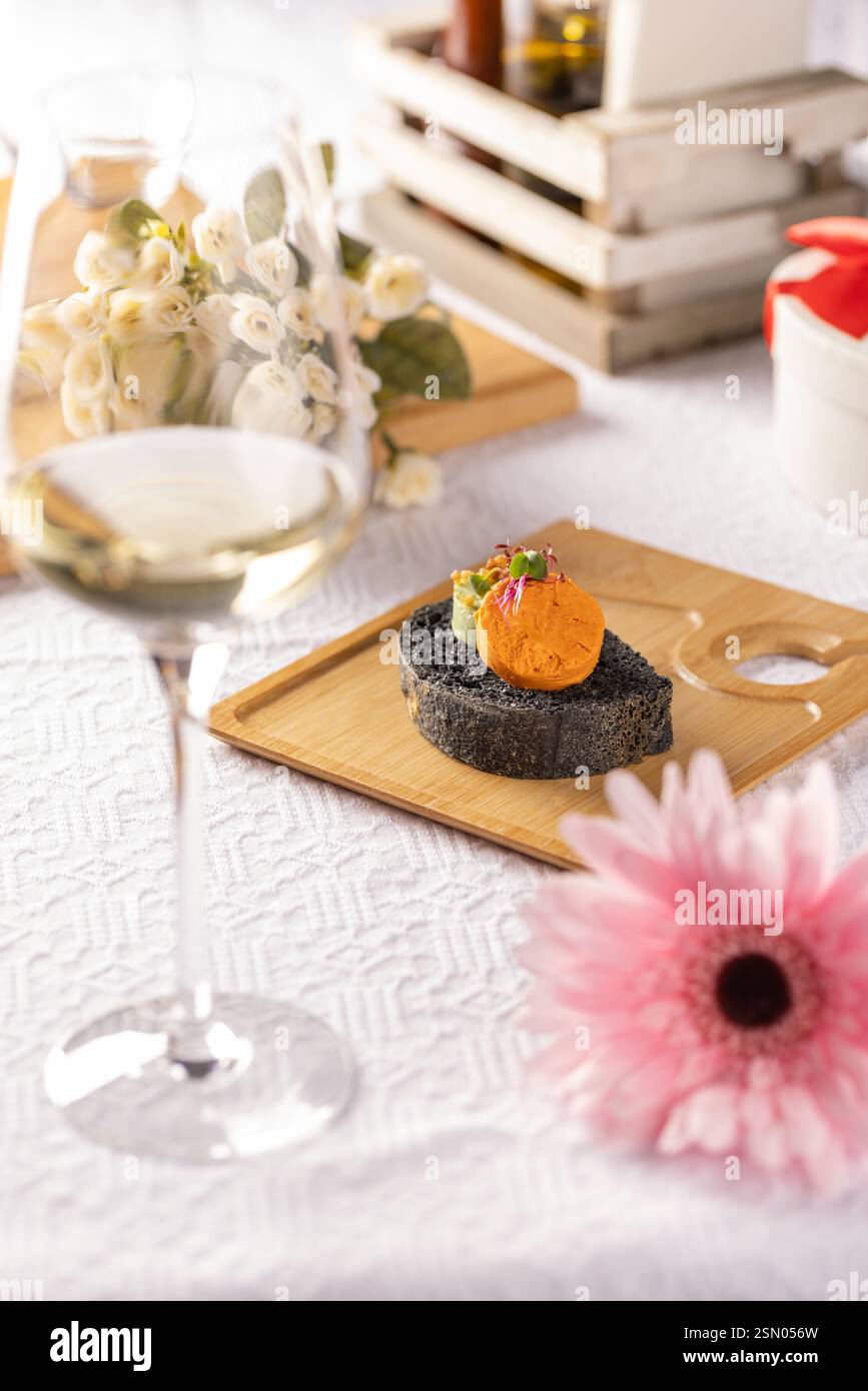 Colorful canapes on black tray hi-res stock photography and images - Alamy