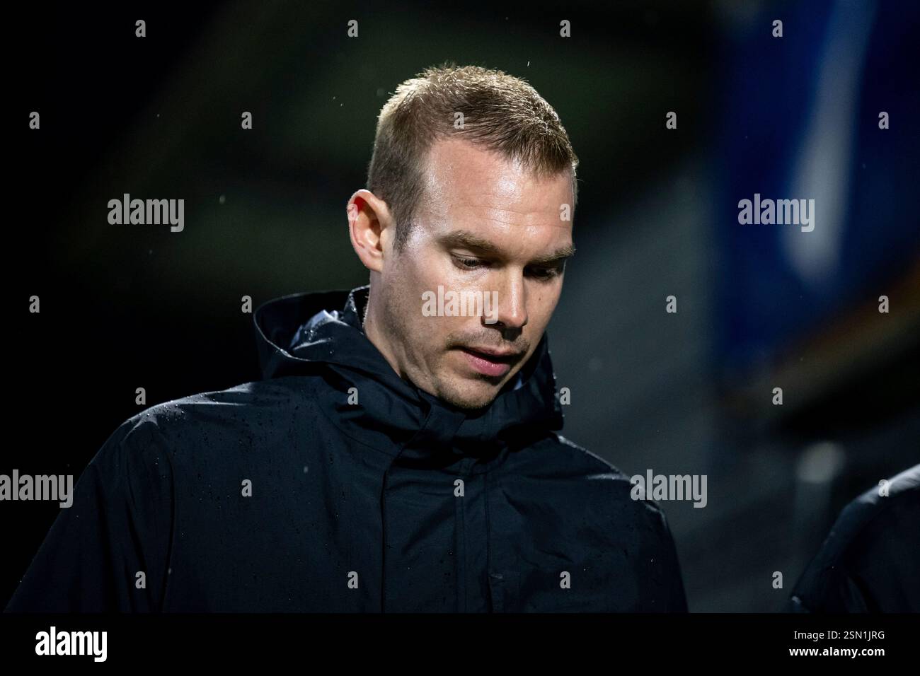 Tommy Stroot (VfL Wolfsburg, Trainer) schaut nach unten, GER, TSG 1899 ...