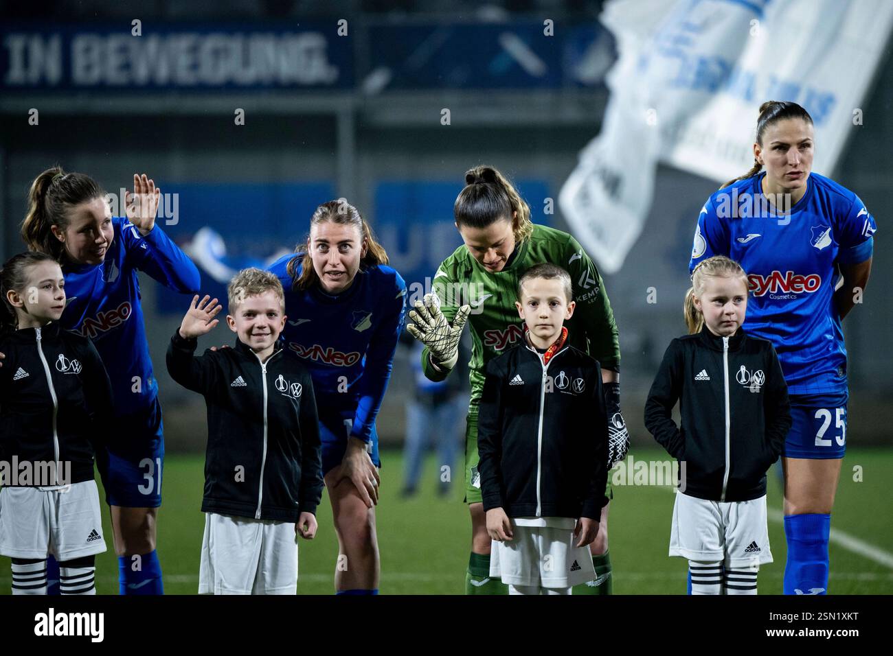 Jana Feldkamp (TSG Hoffenheim, #31), Lisa Doorn (TSG Hoffenheim, #14 ...