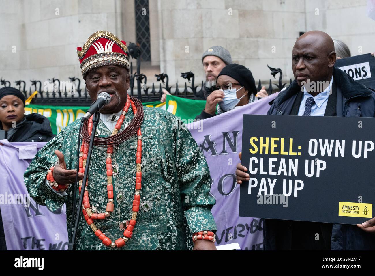 Shell 2025 hi-res stock photography and images - Alamy