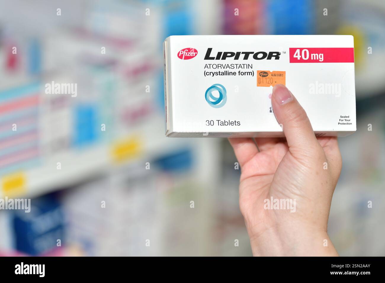 High cholesterol medication lipitor hi-res stock photography and images ...