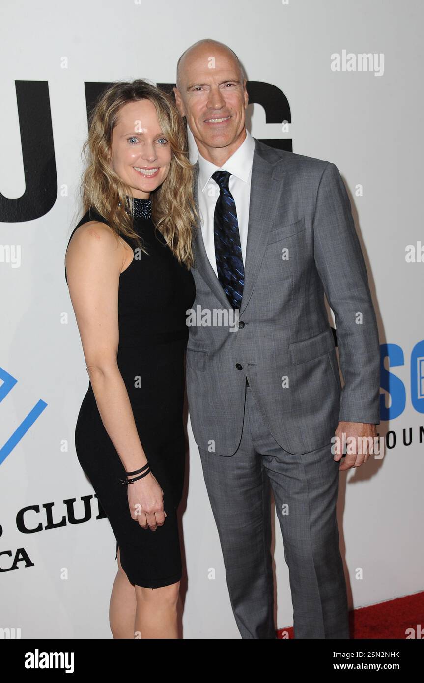 Kim Clark and Mark Messier attending the Samsung Charity Gala on ...