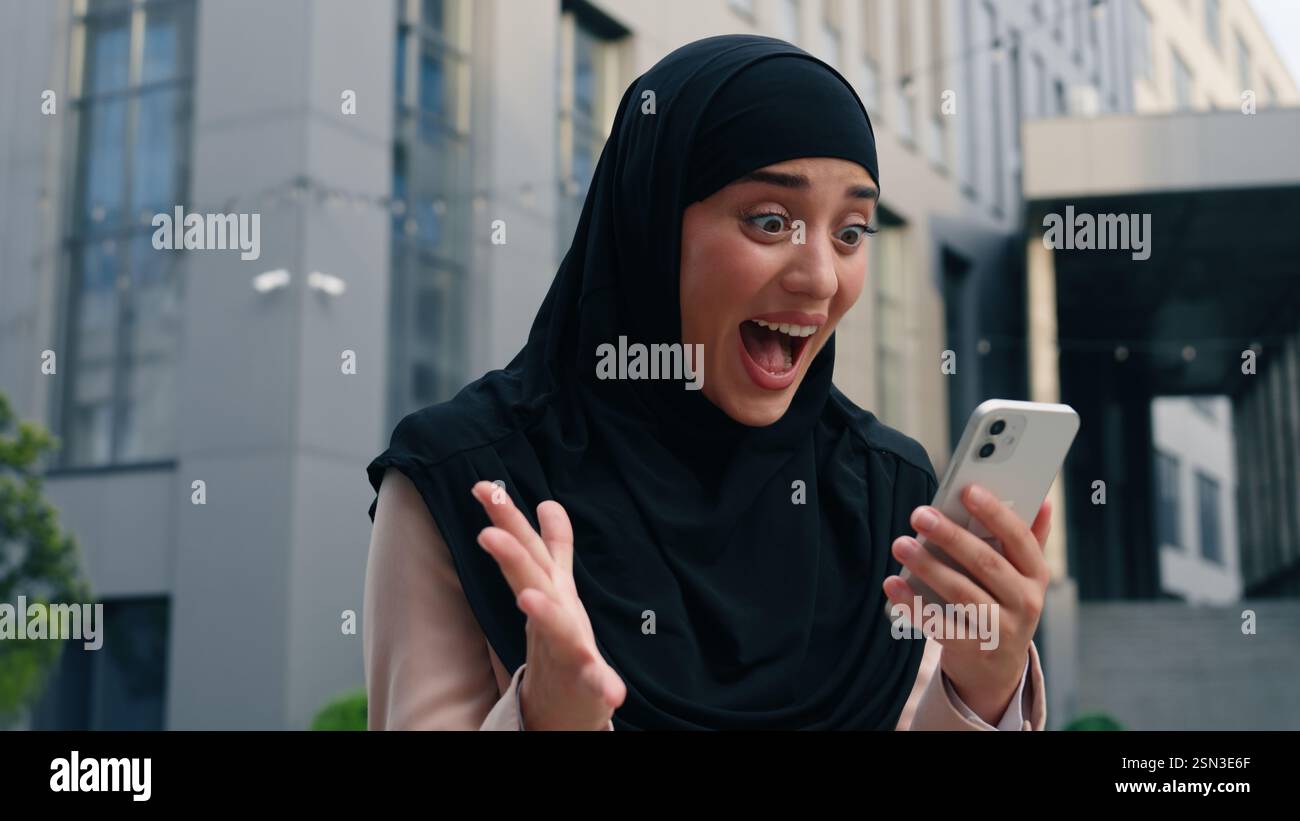 Islamic woman in black hijab female girl Muslim businesswoman employer ...