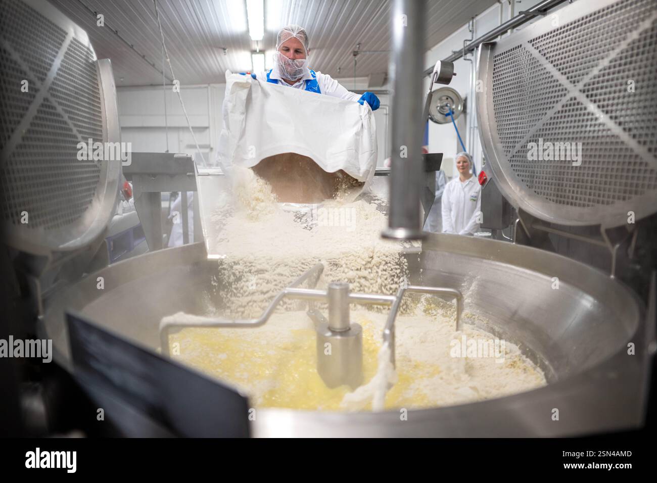 Bremerhaven, Germany. 13th Feb, 2025. Food is processed at the Frosta ...