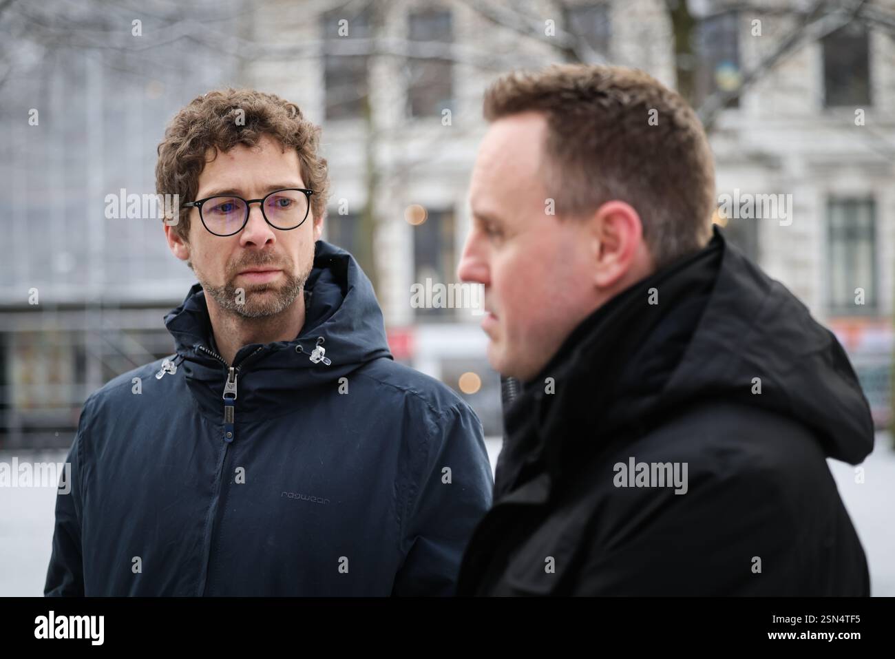 Hamburg, Germany. 13th Feb, 2025. Tobias Stempien (l) and Stefan ...